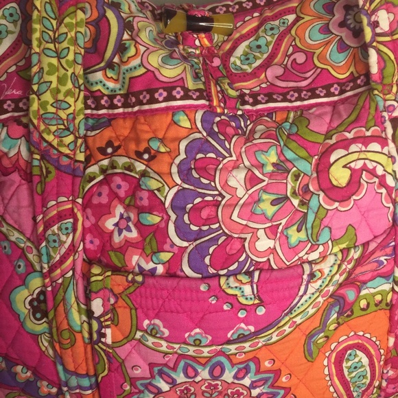 Vera Bradley | Bags | Vera Bradley Paisley Floral Villager Pink Swirl ...
